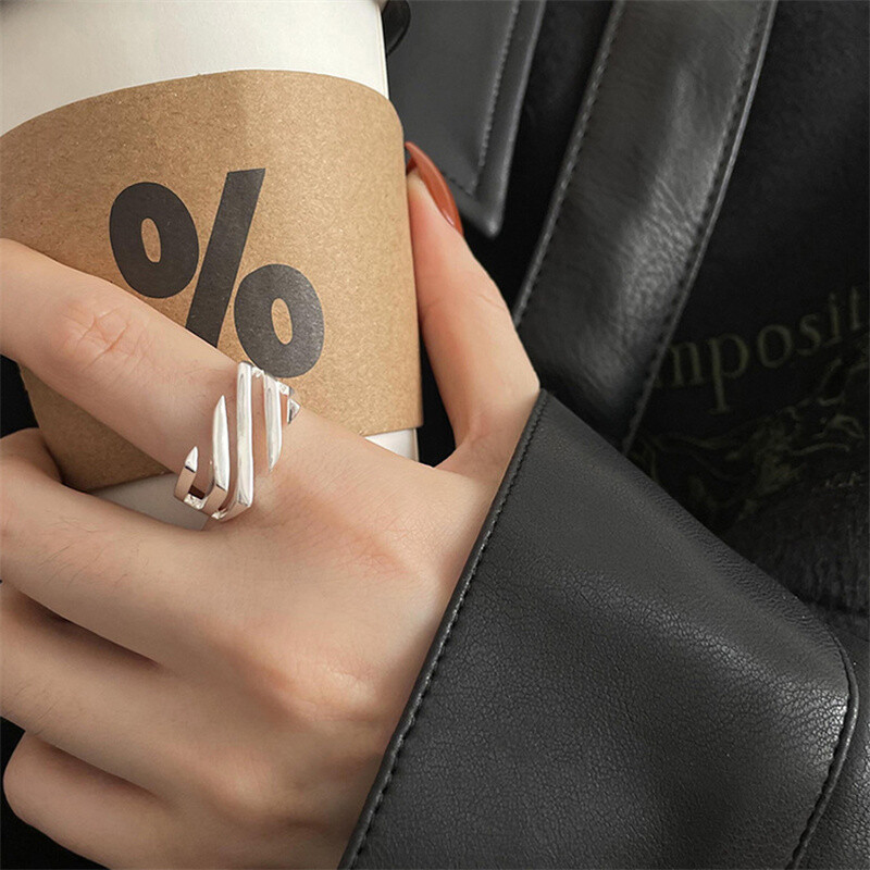 Square Hollow Twill Ring For Women Fashion Geometric Irregular Strip ...