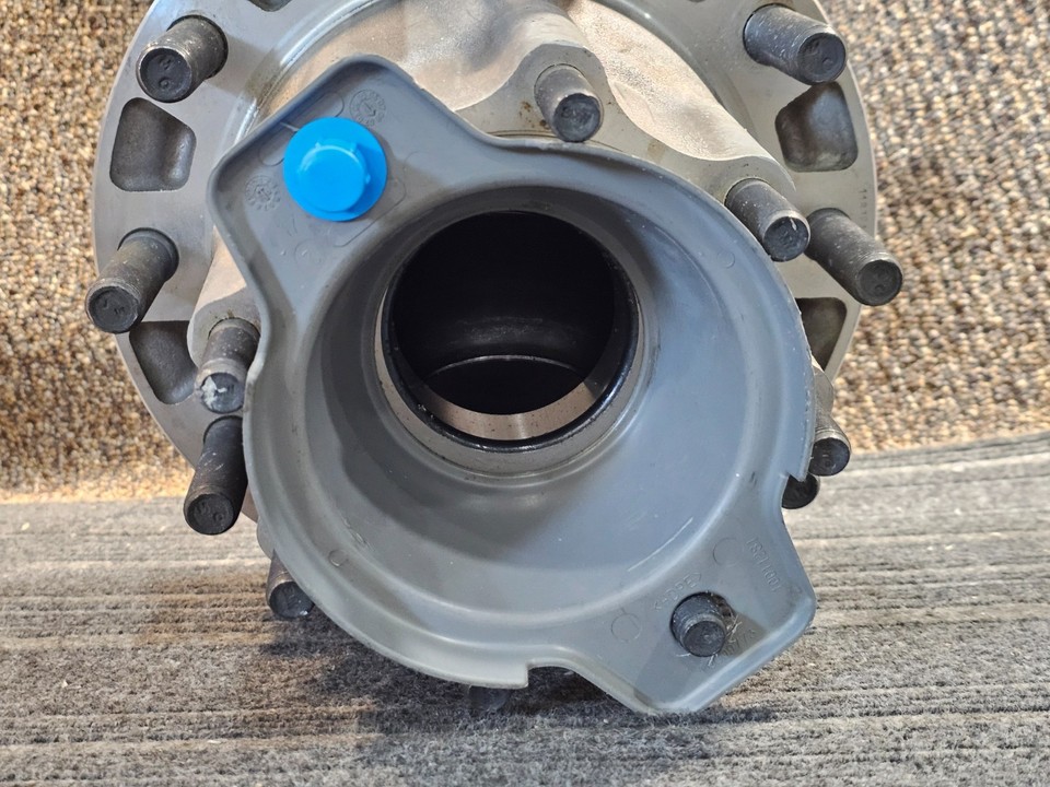 ConMet 10082216 Aluminum PreSet Hub Assembly R Drive, 1.31 in Flange ...