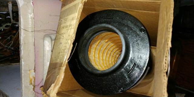 Fleetguard Air Housing Disposable Filter AH1192 B5 for sale online | eBay