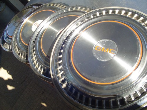 16 IN GMC JIMMY PICKUP TRUCK HUBCAPS WHEEL COVERS CENTER CAPS CHEVROLET ...