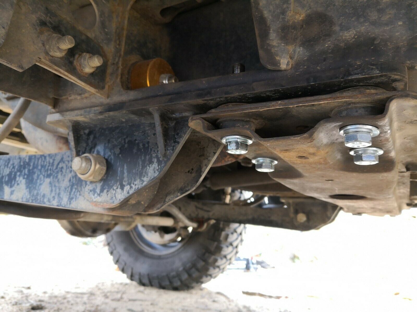 Fit Nissan Patrol GQ GU Drop Box EXTENDED Gearbox Crossmember Bolts ...