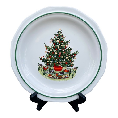 Pfaltzgraff Christmas Heritage 8" Luncheon Salad Snack Dessert Side ...