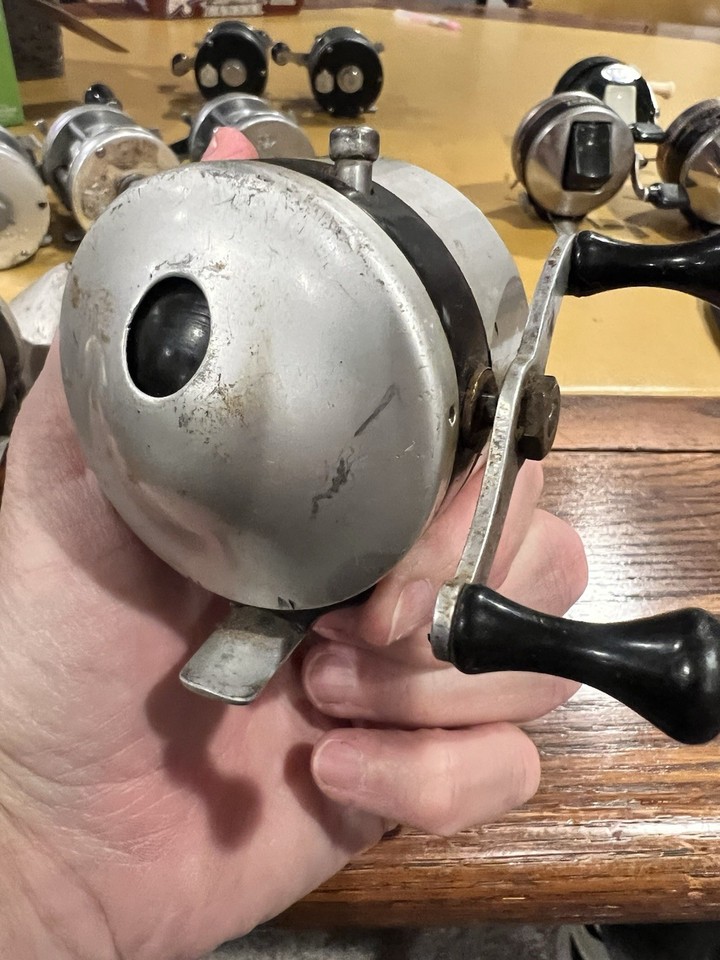Zebco Hour Bomb Vintage Fishing Reel | eBay
