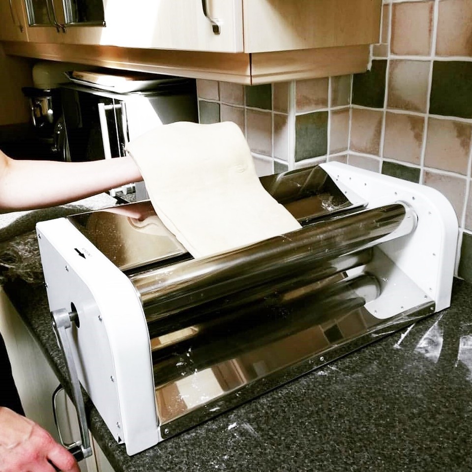 Manual dough sheeter machine for home use and small bakery and cafe | eBay