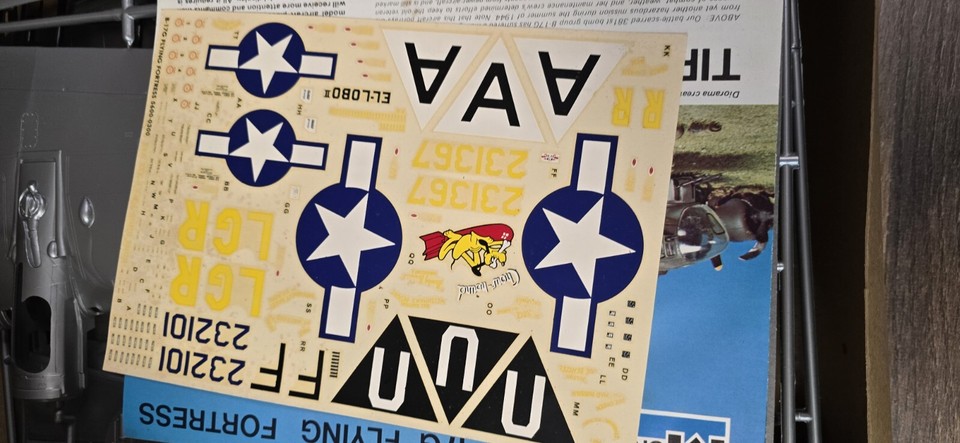 Monogram #5600 B-17G Flying Fortress 1:48 Scale Model Plane Open Box ...