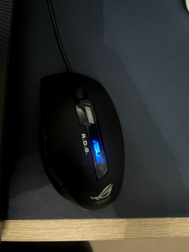 ASUS ROG GL75VW - i7 GTX 960M 16GB RAM 1TB HDD 17.3" Display | ROG ...