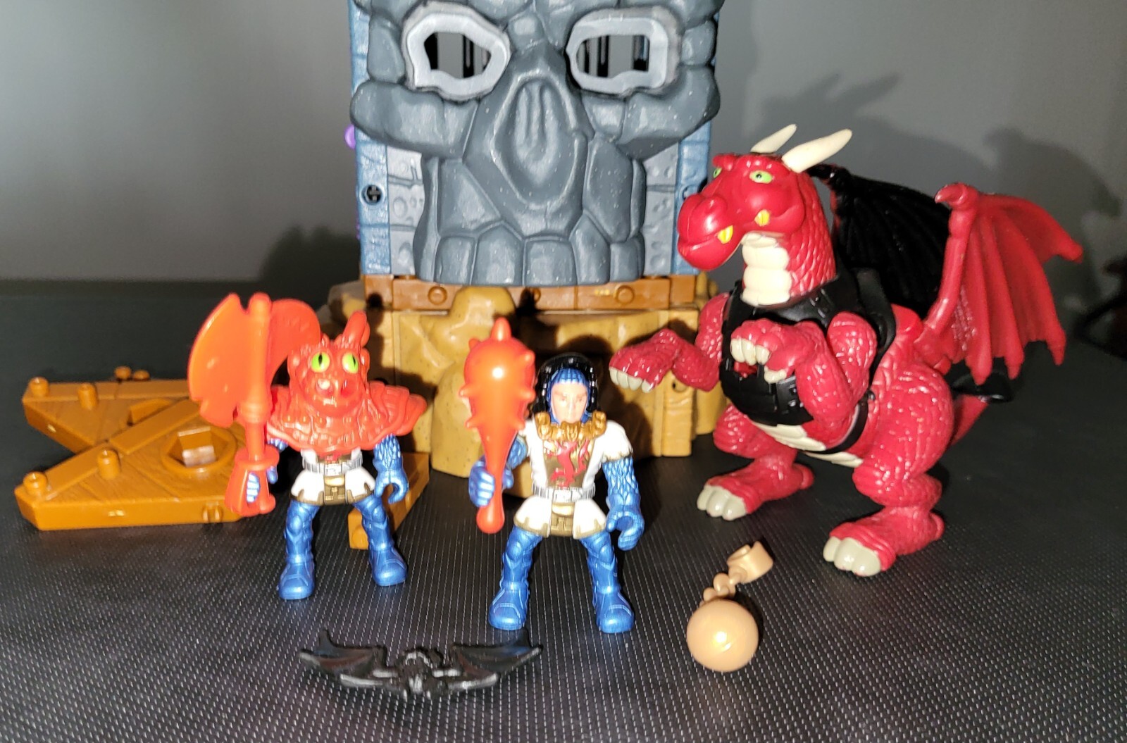 Fisher Price Imaginext Battle Castle Flying Red Dragon Knight Figure ...