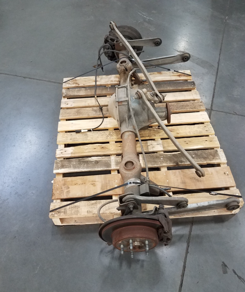 2000 Grand Marquis / Crown Vic Victoria Rear Disk Brake Axle Assembly ...