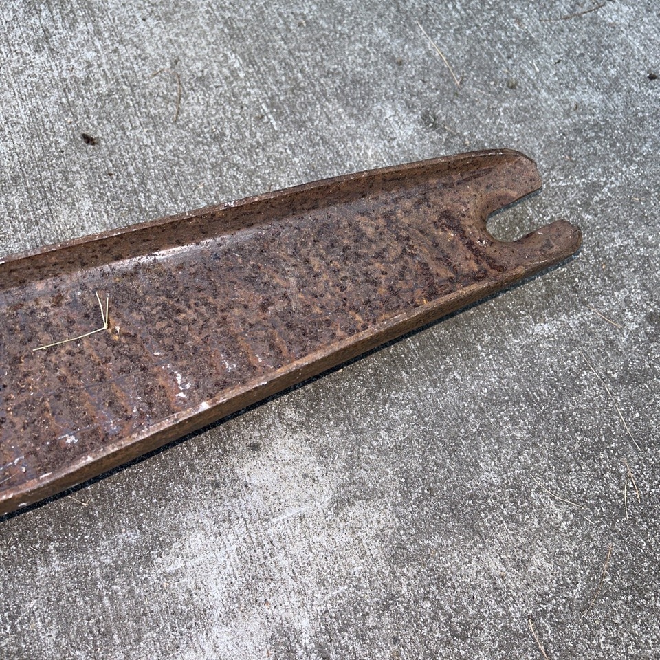 1948 1949 1950 1951 1952 Ford Truck Spare Tire Carrier F2 F3 F-2 F-3 ...