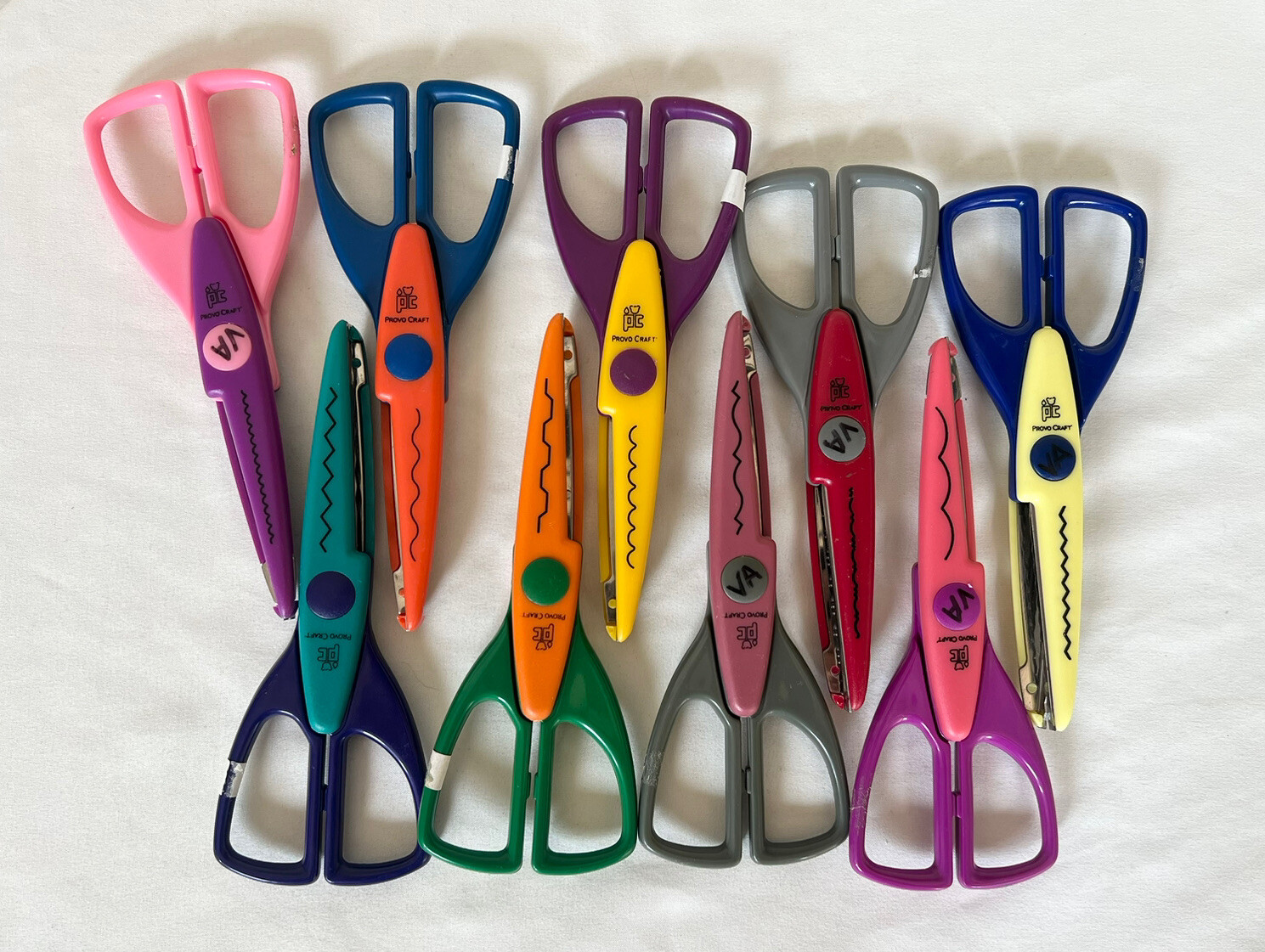 Lot of 16 Pairs of Craft Paper Scrapbooking Scissors (Provo Craft ...