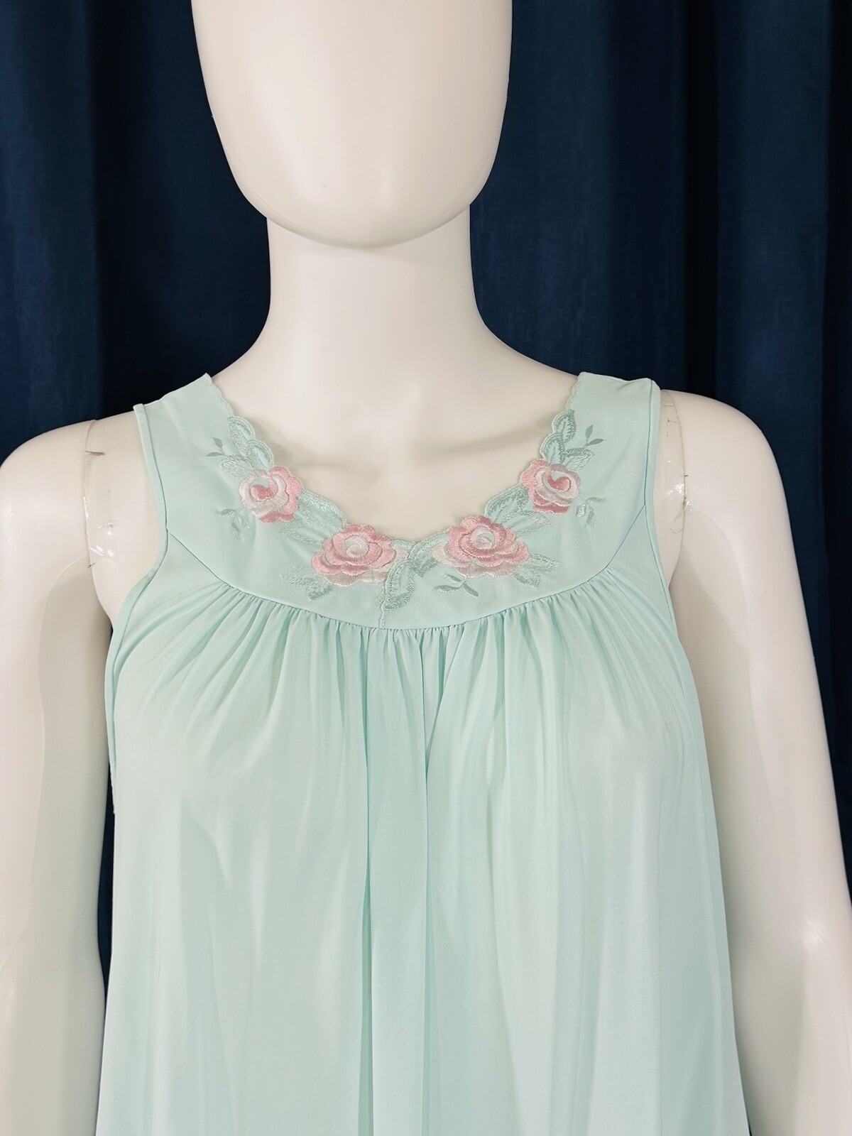 40” Bust Small Shadowline USA Long Nightgown Peignoir… - Gem