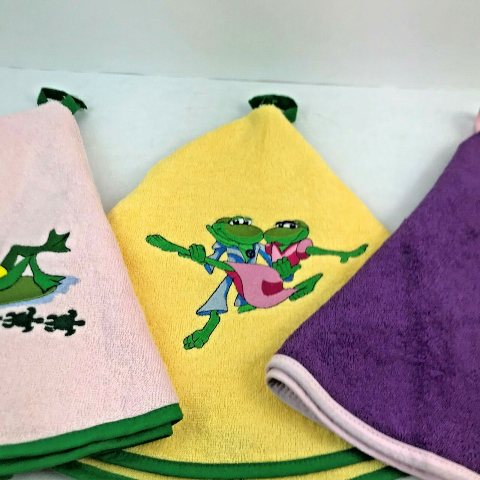 Hanging Kitchen Dish Towels Choose From Bear, Dancing Frogs & Frog On ...