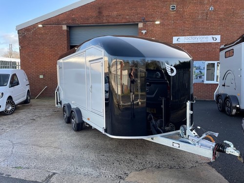 Debon C1000 Roadster Enclosed Car Transporter 3500KG Box Trailer *In ...