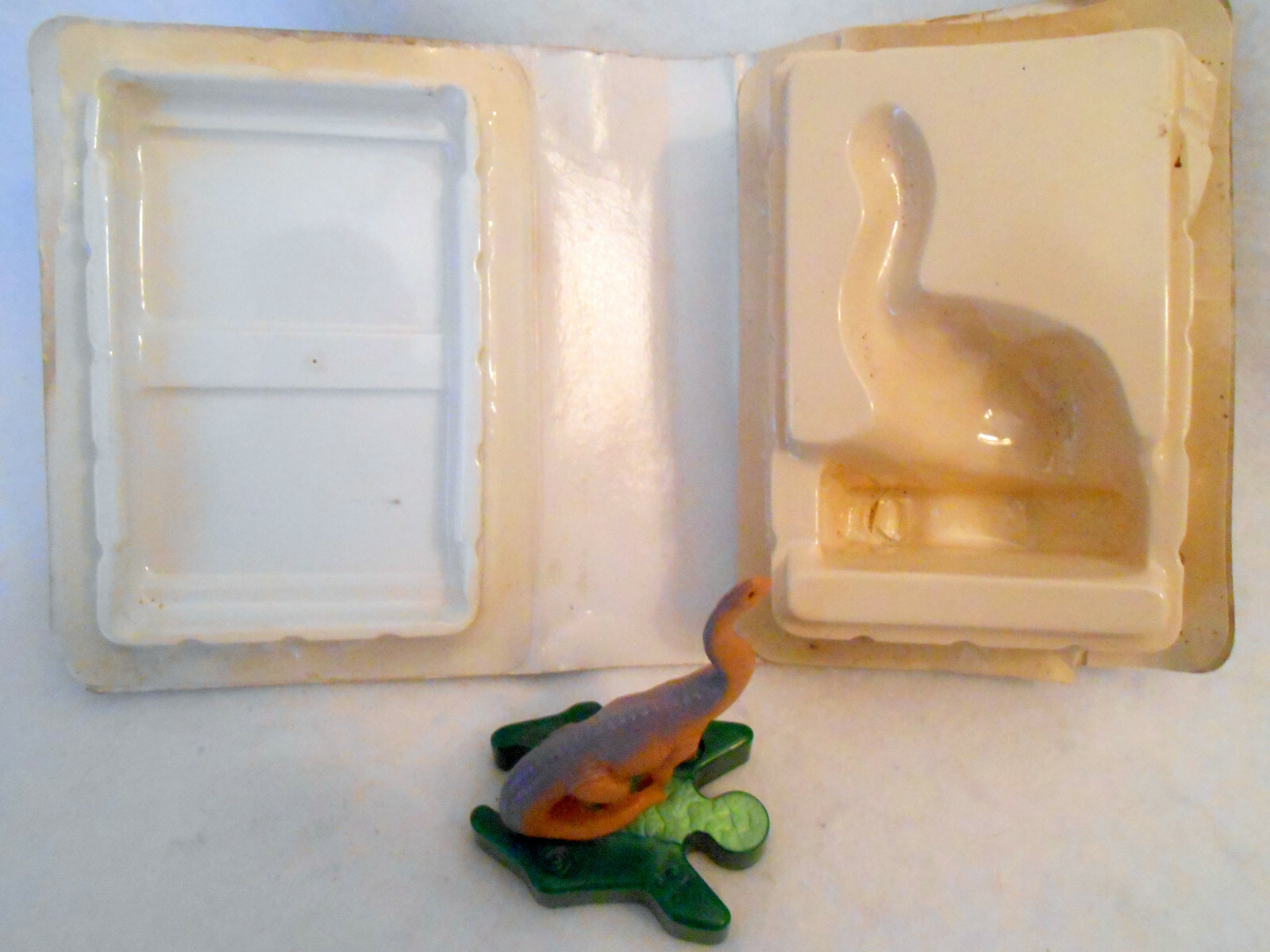 2000 McDonalds Disney Dinosaur Happy Meal Toys Baylene NEW | eBay