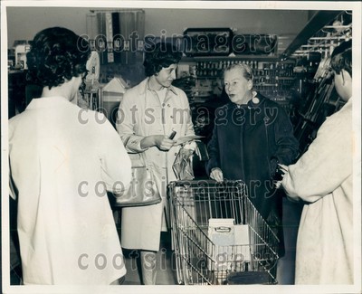 1966 Lt Col Ruth Briggs Campaigning For US Senate Rhode Island Press ...