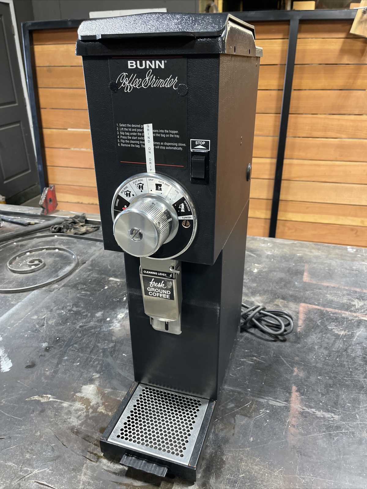 Industrial Coffee Grinder Bunn G3 HD 3 Lb. Black Bulk Coffee Grinder ...