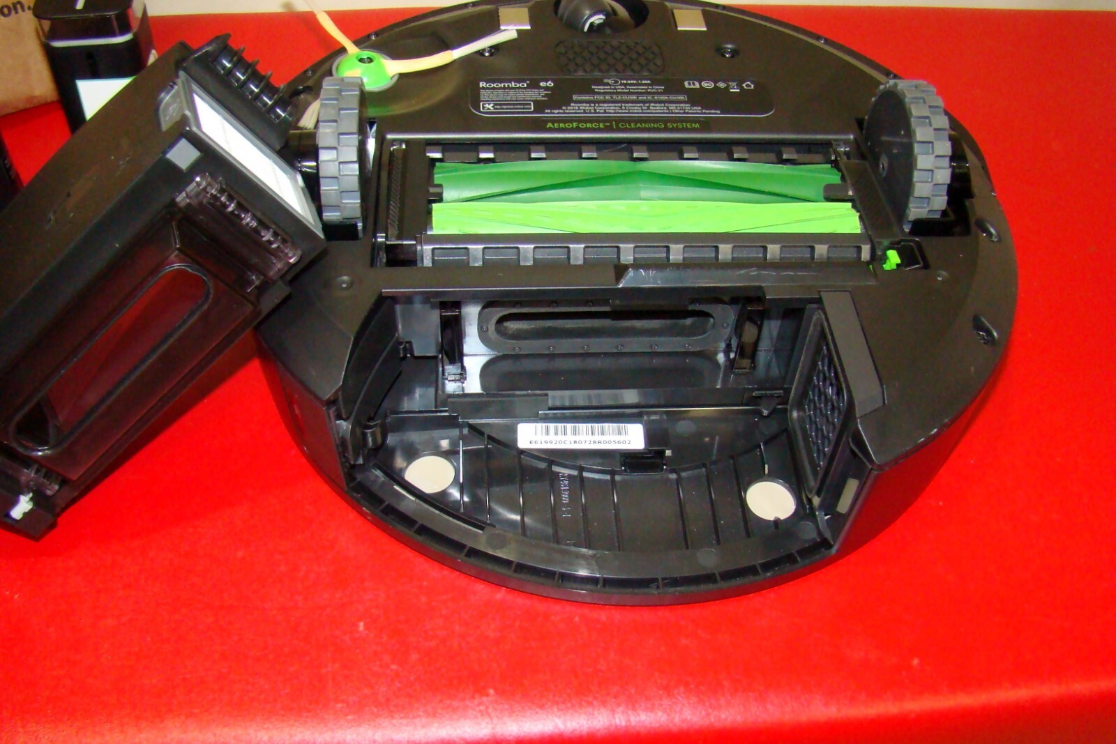 iRobot Roomba E6 (6199) Robot Vacuum Cleaner - Wi-Fi Connected Self ...