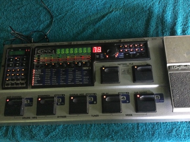 DigiTech GNX4 Guitar Workstation Multi-Effects Guitar Effect Pedal for ...