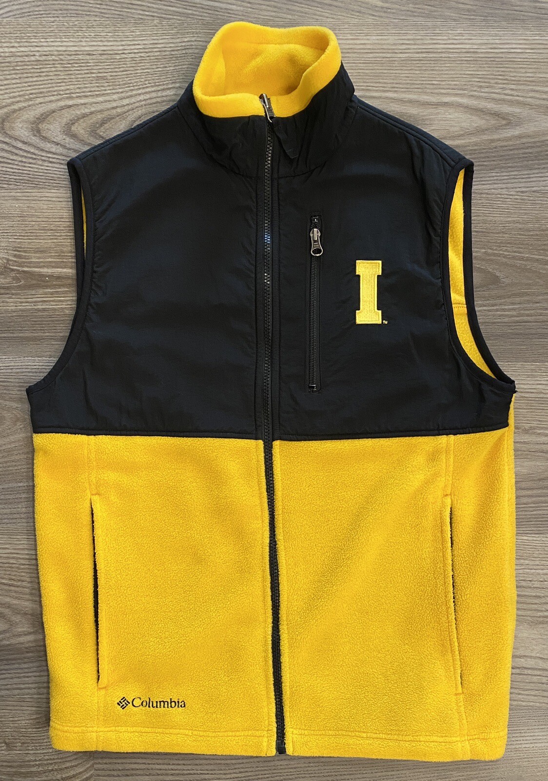 NCAA Columbia Iowa Hawkeyes Mens Fleece Vest - Size Small - Great ...