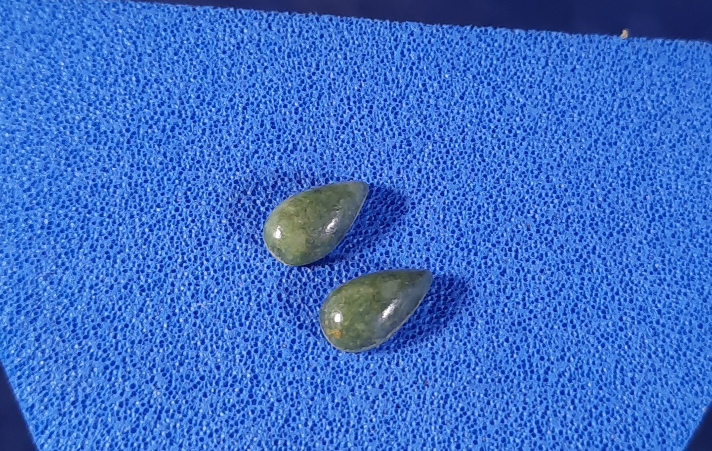 WYOMING SNOWFLAKE NEPHRITE / JADE CABOCHONS - 4mm x 7mm - 1 CARAT | eBay