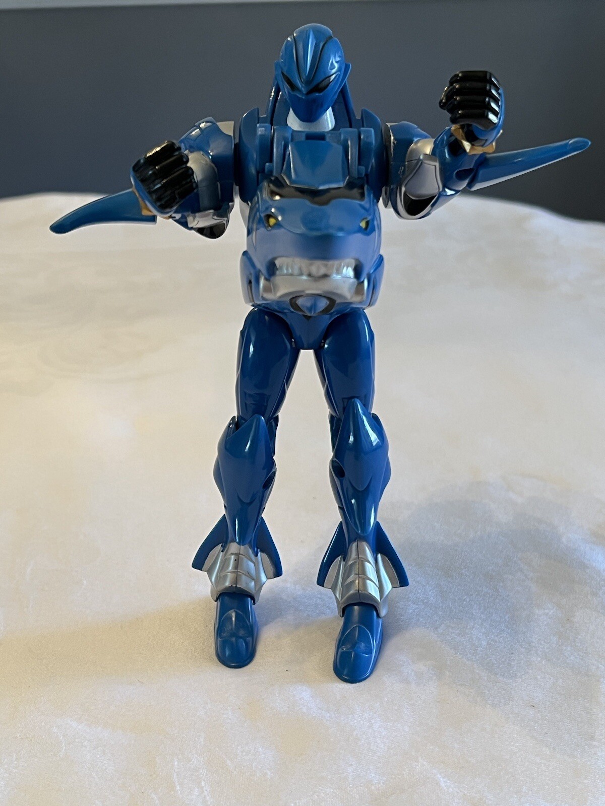 Power Rangers Jungle Fury Shark Ranger