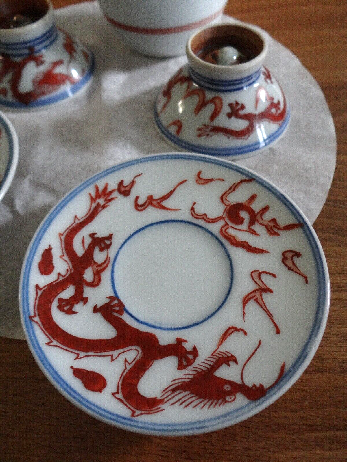 Vintage Japanese Porcelain Sake Set Dragon Decanter Cups Saucer 5 ...