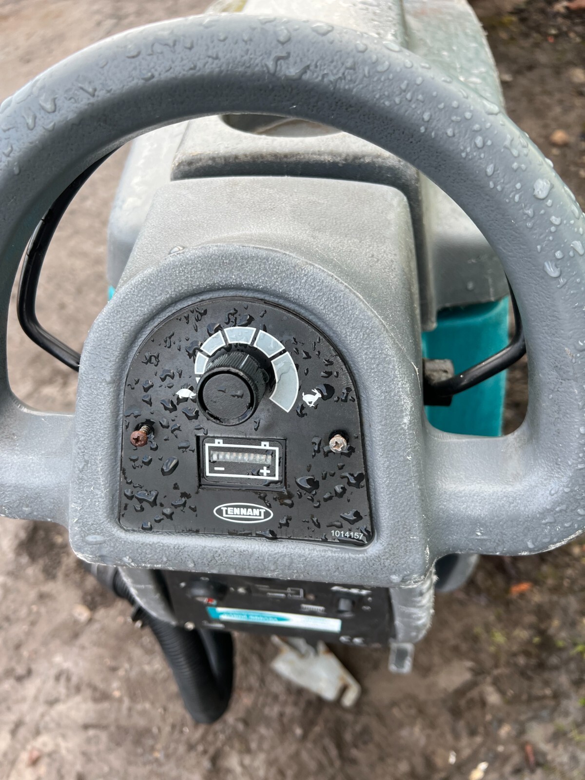 Tennant T3 Fast Floor scrubber Sweeper Drier £200+vat Choice2 Spares ...