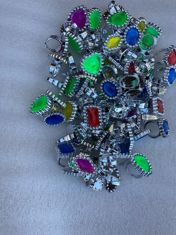 Plastic Rhinestone Rings ( Lot Of 72 ) Carnivals,Toys, Party Favors ...