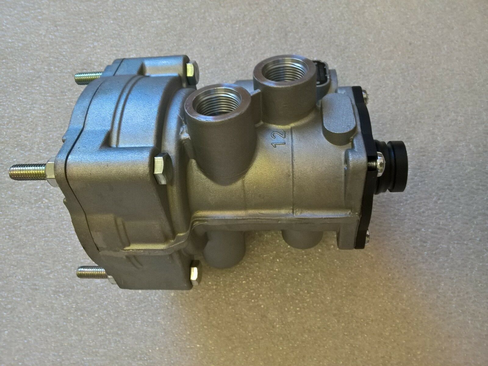 Steuerventil Anhängersteuerventil passend MAN UNIVERSAL zum Vergleich ...