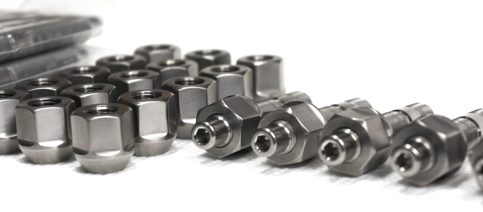 TITANIUM BMW 75mm 12x1.5 Wheel Stud Conversion Kit set 20-nuts 20-studs ...