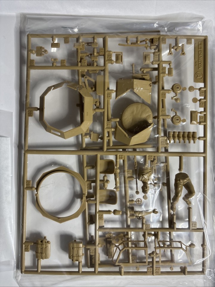 TAMIYA # 35286 Sd.Kfz.222 Leichter Panzerspahwagen 4x4 Afrika Korps 1/ ...