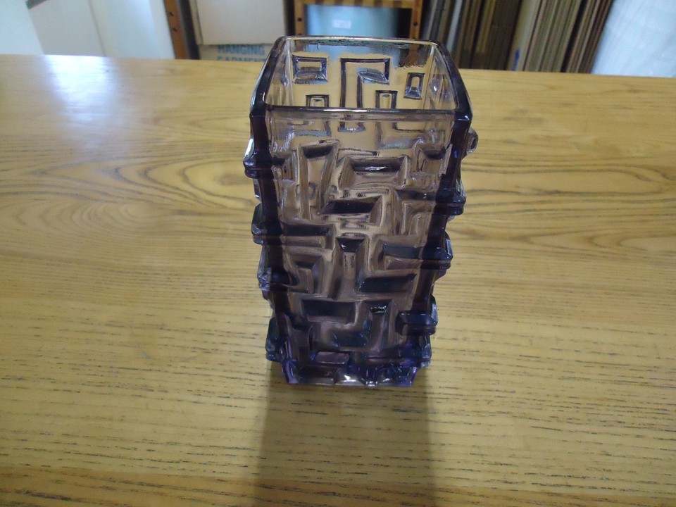 UNUSUAL DECORATIVE GLASS VASE PURPLE TINT | eBay UK