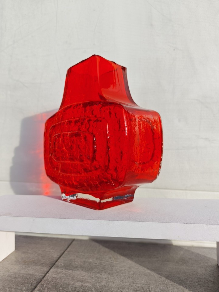 Hand Blown Glass Retro Style TV Vase Ruby Red Studio Art Glass China ...