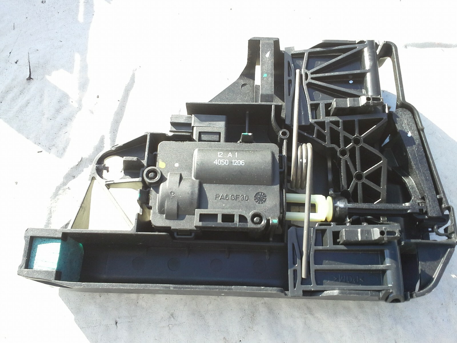 E350 E400 E63 E550 W212 2129700026 REAR SEAT HEADREST ADJUSTER ...