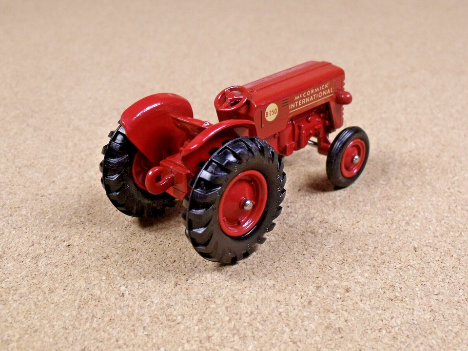 OLD VINTAGE LESNEY MATCHBOX K-4 MCCORMICK INTERNATIONAL TRACTOR ...