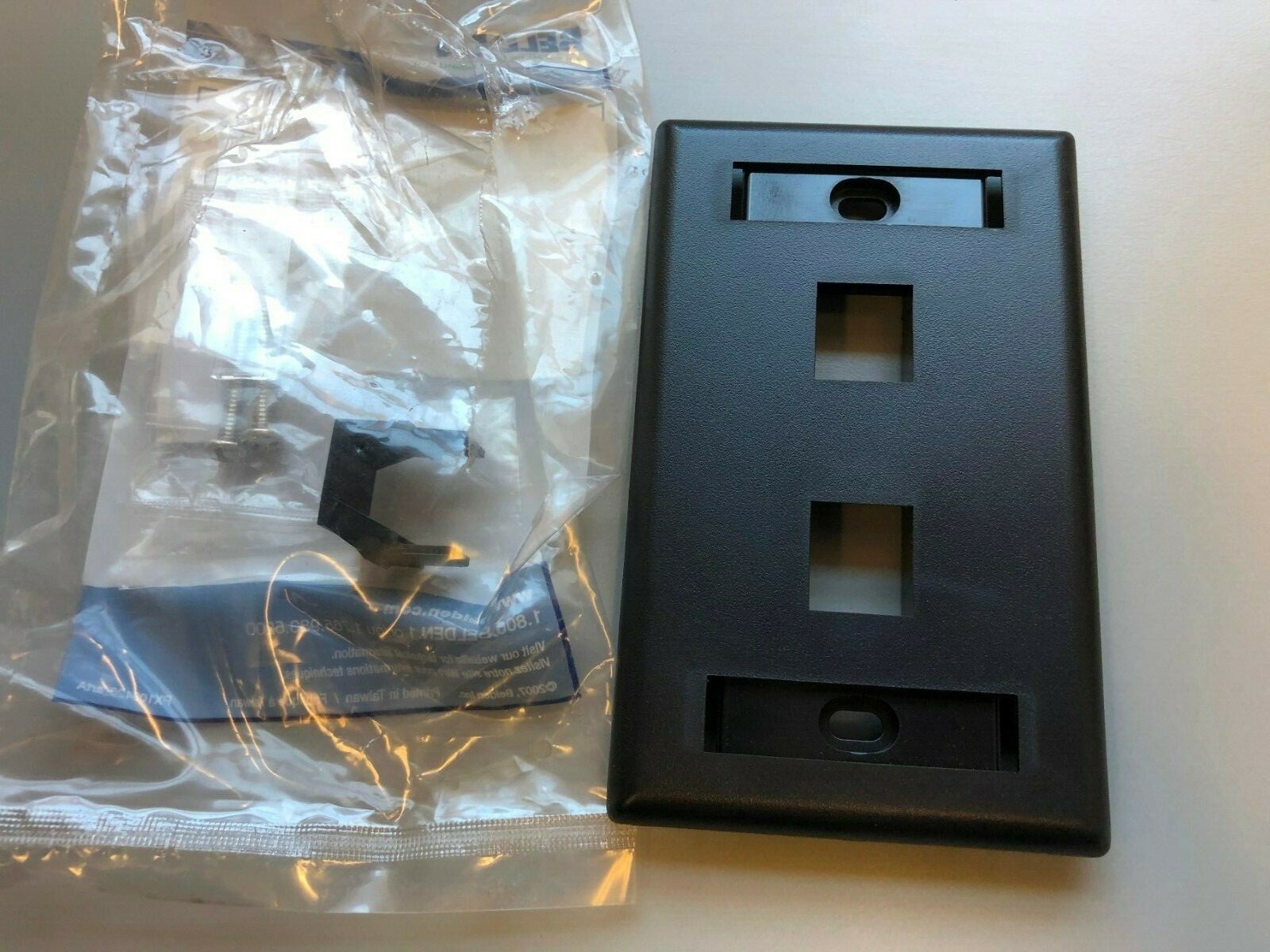 Belden AX104161 KeyConnect Faceplates 2-Port w/ID Windows Single-Gang ...