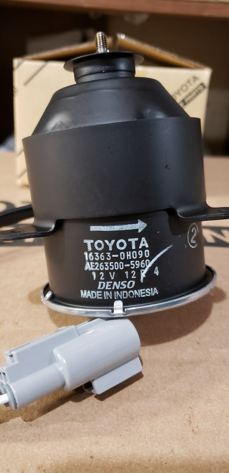 NEW GENUINE TOYOTA 2007-2011 CAMRY VENZA 4CYL ENGINE COOL FAN MOTOR ...