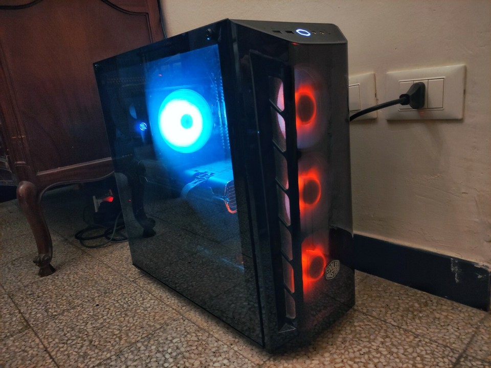 PC Fisso Gaming (Usato Come Nuovo) AMD RADEON XFX RX 5700 XT, AMD RYZEN ...