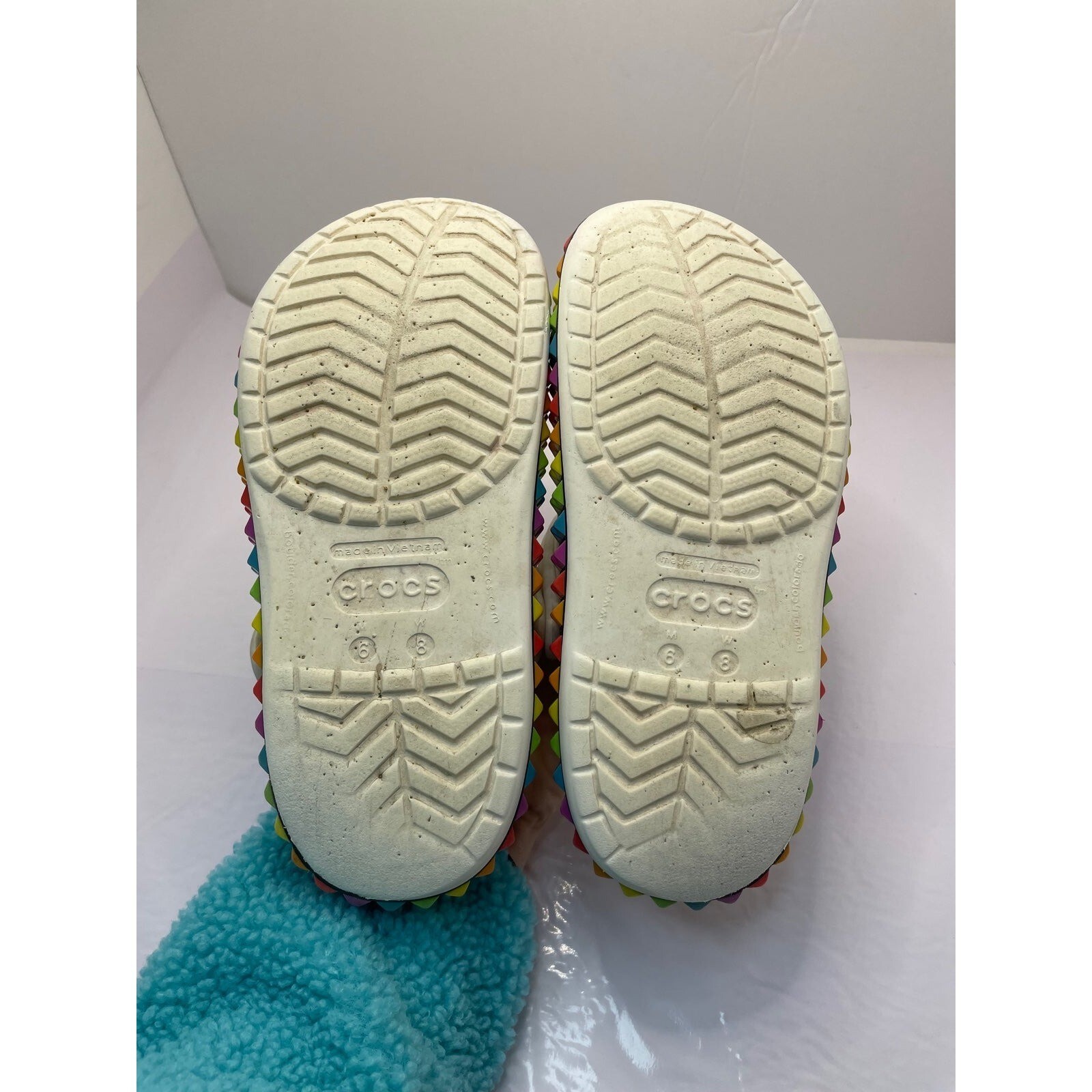 Crocs 3D Shapes Clogs 6M/8W - Gem