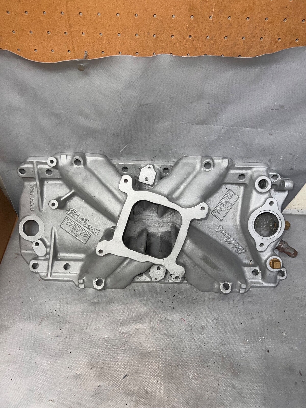 Edelbrock 2745 Torker 2r Big Block Chevy Square Port Intake Manifold ...