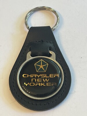 VINTAGE “CHRYSLER” NEW YORKER KEYCHAIN KEYRING FOB LEATHER / METAL 👀 ...