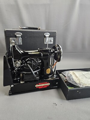 Singer Featherweight 221-1 Model With Case And Extras Tested Working | eBay