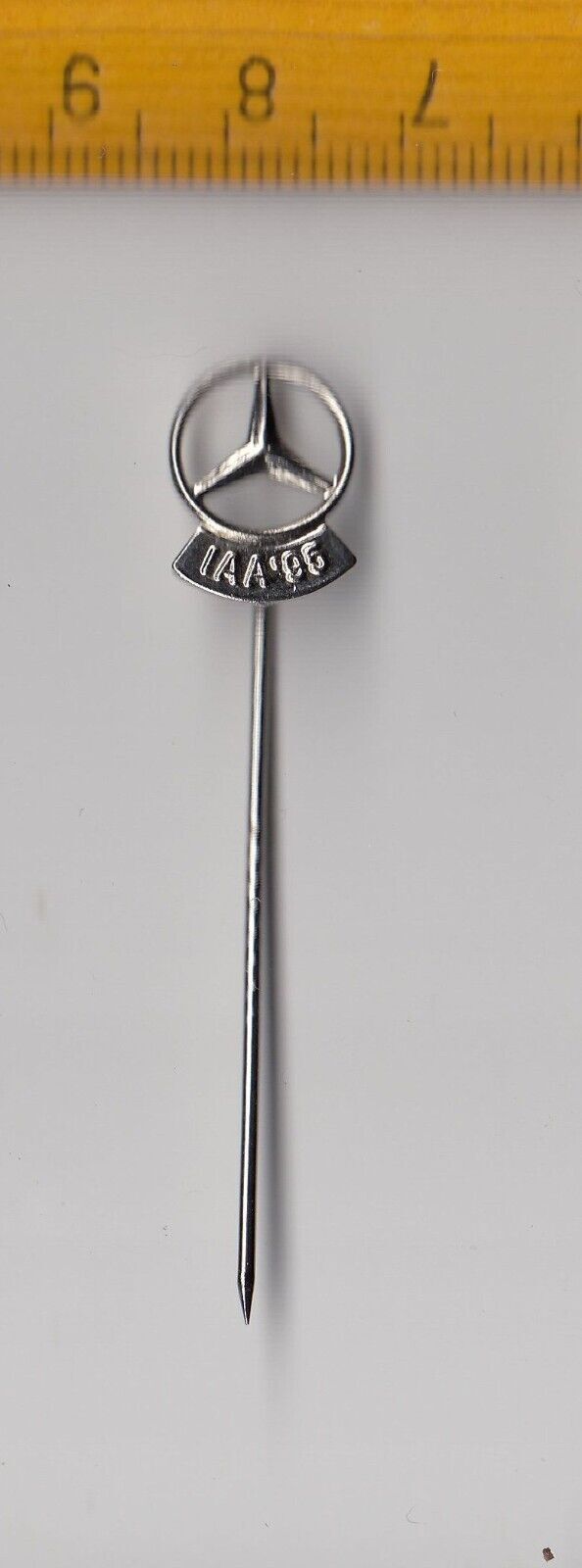 Vintage & modern Mercedes Benz Car Logo pin badge Auto Anstecknadel Car ...