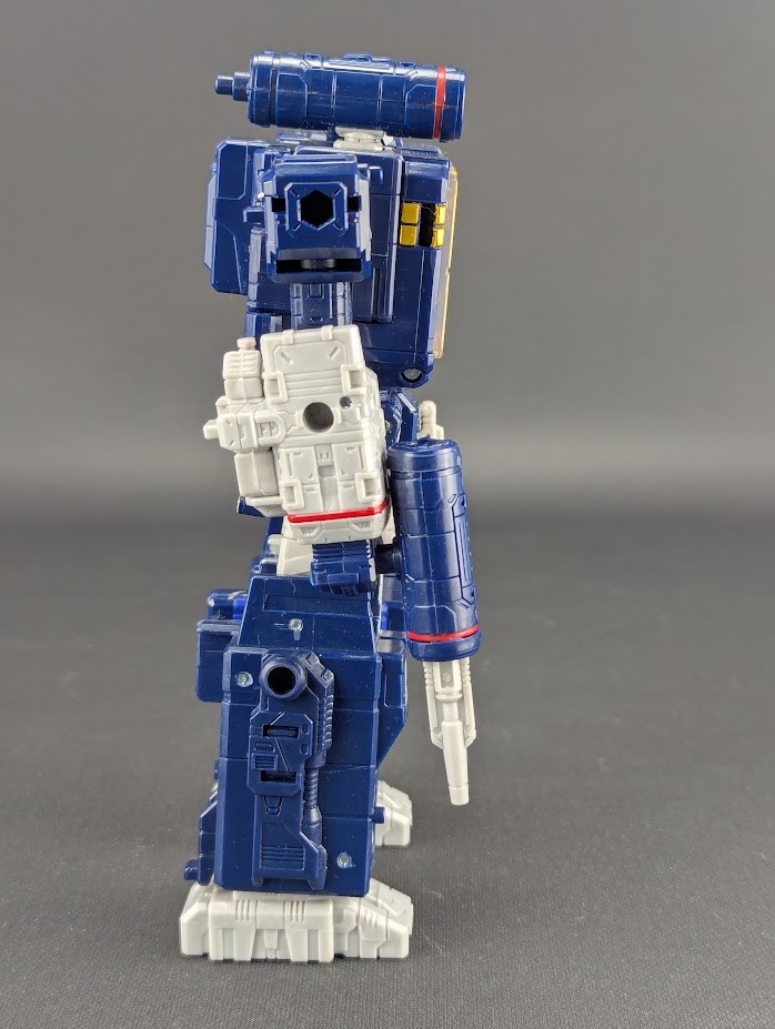 Transformers Legacy United Soundwave ONLY Hasbro WFC Earthrise Voyager ...