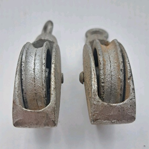 Vintage Pulleys Small Block & Tackle Rope Line Old Cast Pulley Hardware ...
