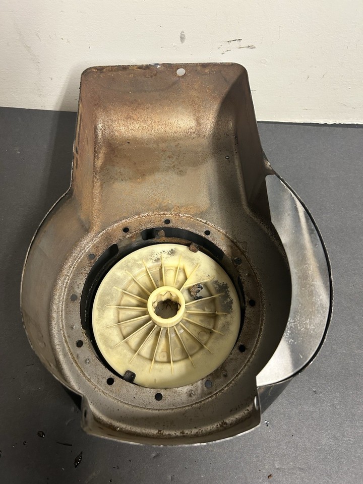 Briggs & Stratton Starter Recoil 390463 Housing 299410 (Superseded to ...