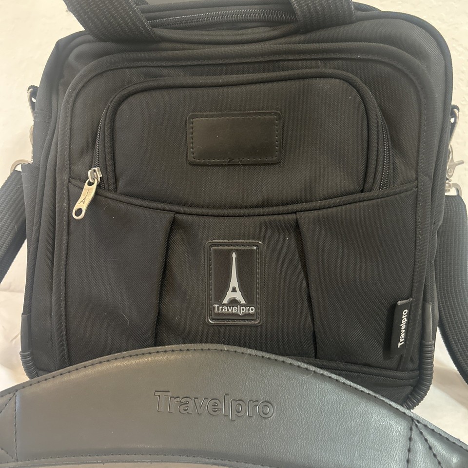 Travelpro Crew 4 Carry-On Duffle Weekender Bag Black Luggage Airplane ...