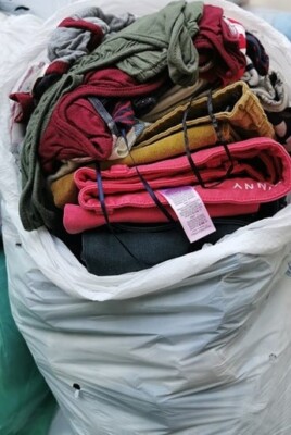 Second-Hand Clothes Unsorted Mix Bulk Joblot Wholesale (D2D) 5,10,20kg ...