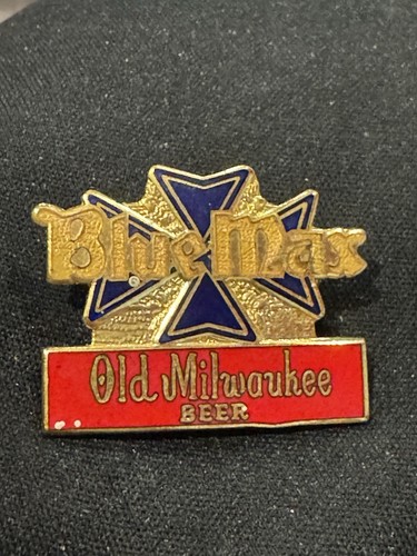 BLUE MAX OLD MILWAUKEE BEER LAPEL/HAT PIN brooch badge promo ...