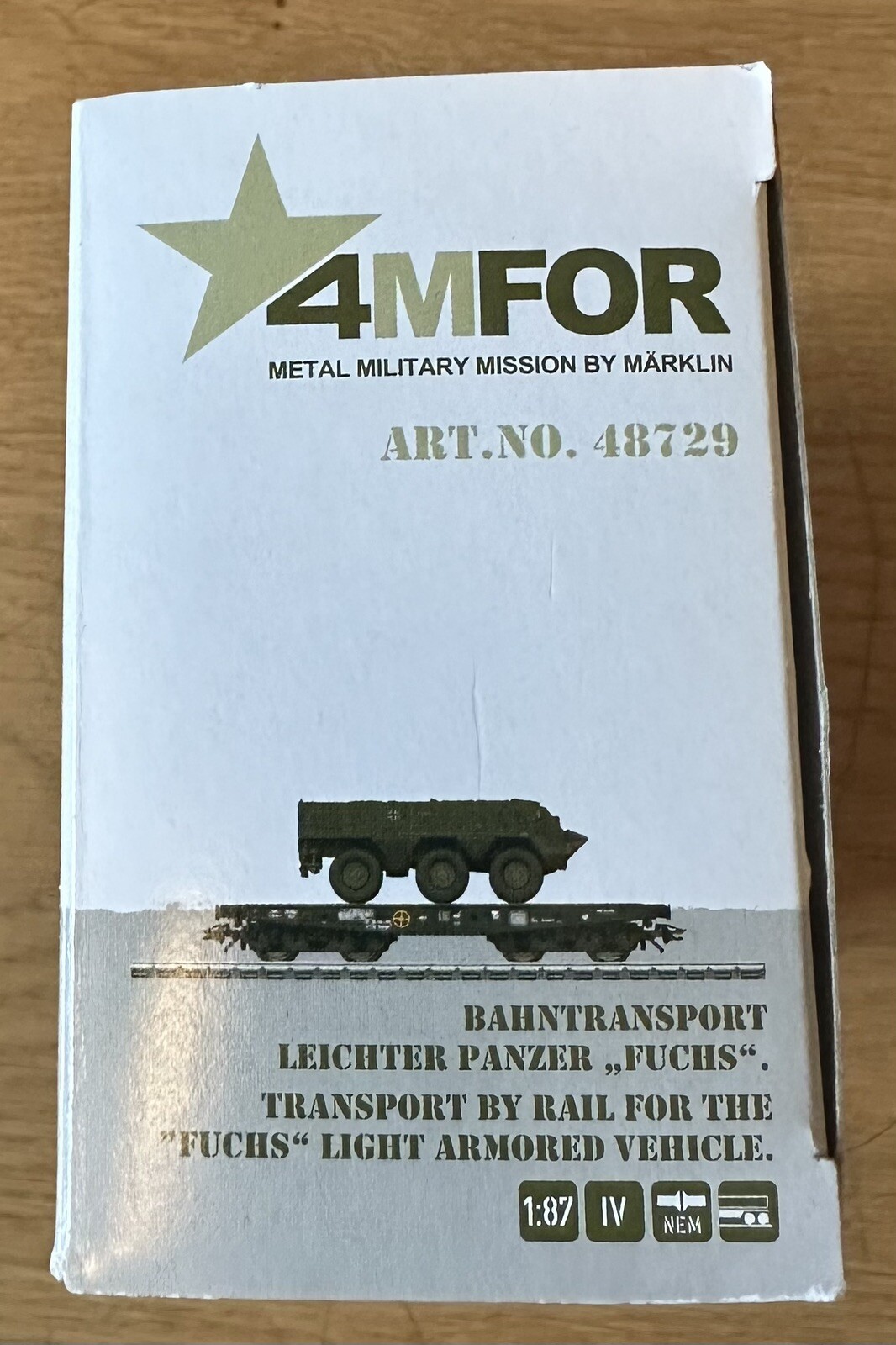 MÄRKLIN H0 Nr. 48729 , 4MFOR Schwerlast-Flachwagen mit "FUCHS" Panzer ...